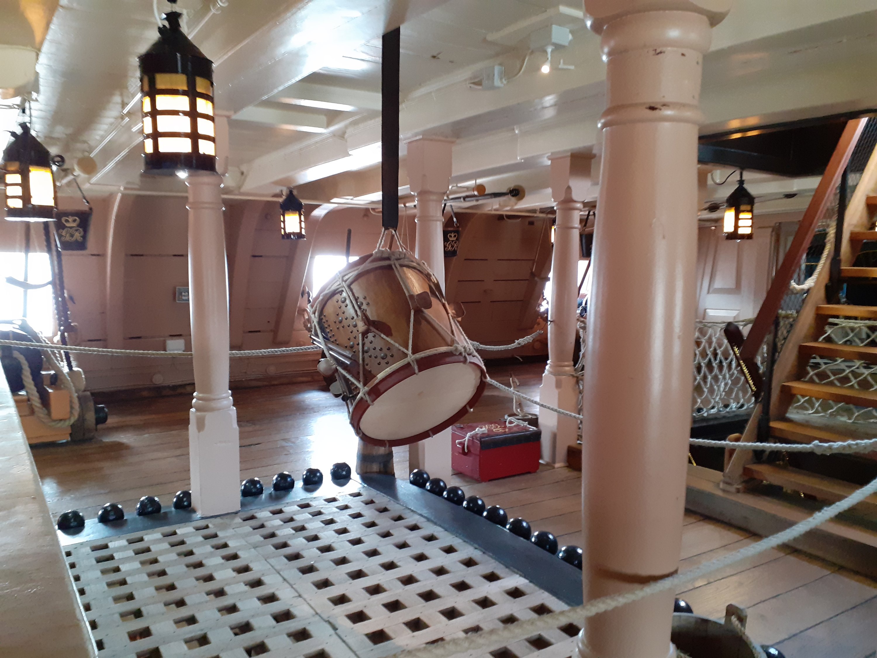 Interno Hms Victory HMS Victory Wikipedia